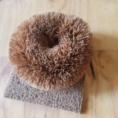 Coconut Husk Cleaning Set – 2 Pieces [1x Brush & 1 Pad] | Miriam's ...
